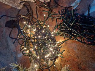 2 set luci, 1 bianco caldo, 1 rosso per interni 