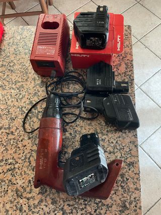Trapano avvitatore hilti , da guardare le bat
