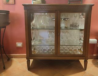 vetrina in cristallo e noce nazionale 