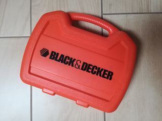 AVVITATORE A BATTERIE BLACK & DECKER CON INSERTI