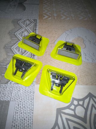 4 lame di ricambio per rasoio Philips one blade