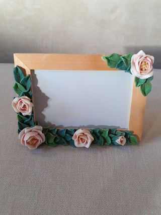Cornice per foto con fiori