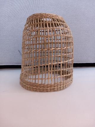 Paralume in fibra naturale.