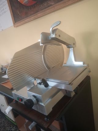 vendo affettatrice professionale