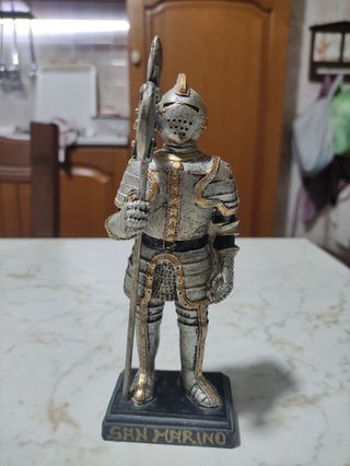 Statuina cavaliere