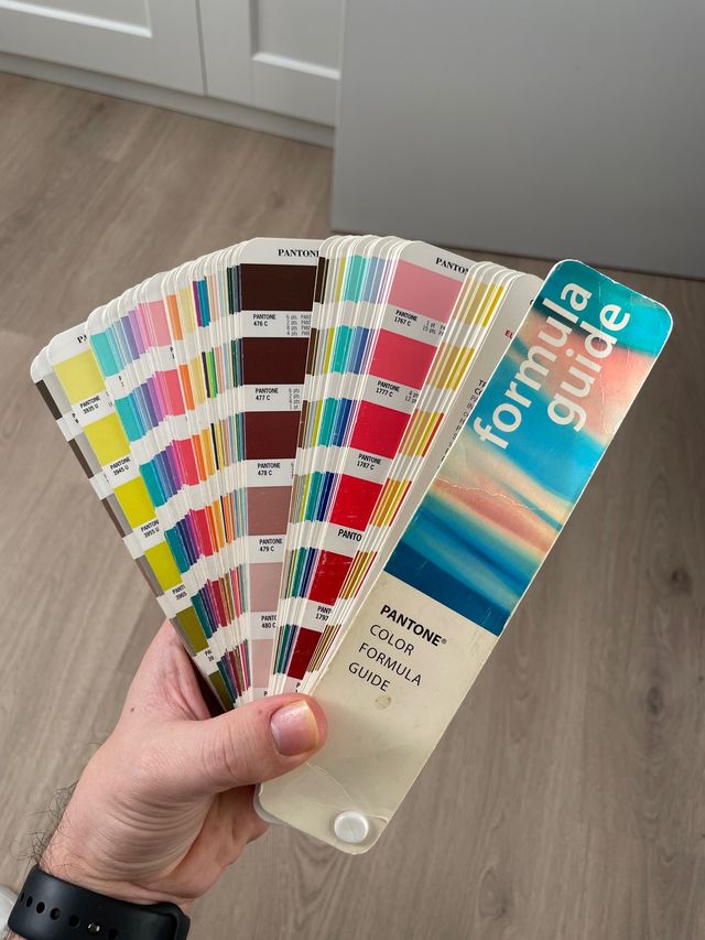 PANTONE Color Formula Guide de segunda mano por 50 EUR en Girona en ... PANTONE Color Formula Guide de segunda mano por 50 EUR en Girona en ...