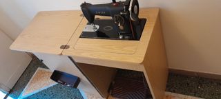 Macchina da cucito Singer funzionante 