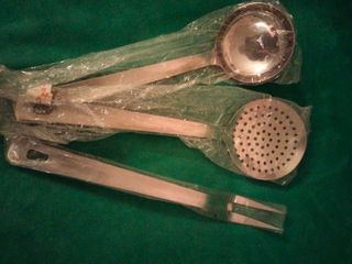 attrezzi per la cucina nuovi.