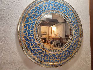 specchio a mosaico di colore blu. come nuovo 
