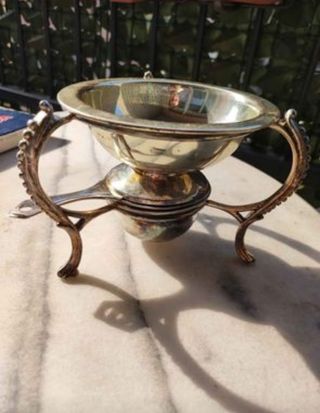 Antico bollitore fornelletto