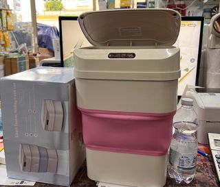 Pattumiera con sensore 