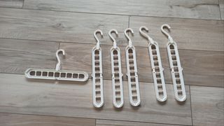 Appendi gruccia multiforo