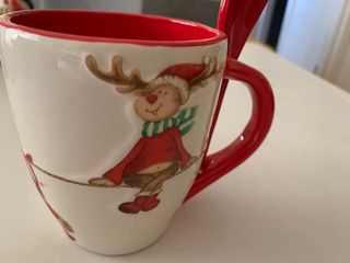 Tazza con cucchiaio natalizia