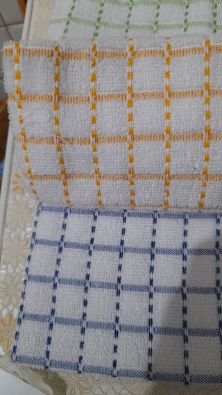 due set di strofinacce da tre pezzi per tavolo 