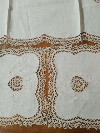 tris centri cri cri a mano di lino