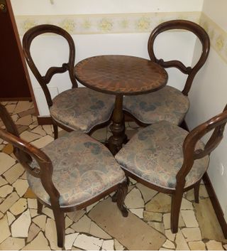 Tavolino rotondo in legno intarsiato Vintage