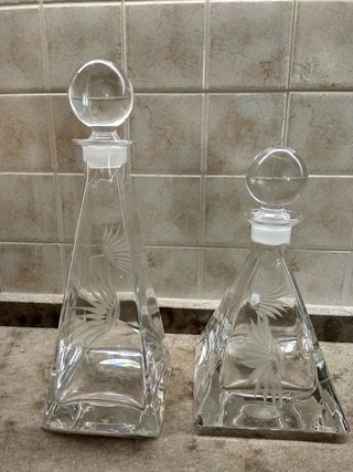 Coppia due bottiglie  in cristallo 