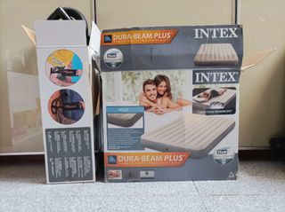 Materasso gonfiabile INTEX + pompetta