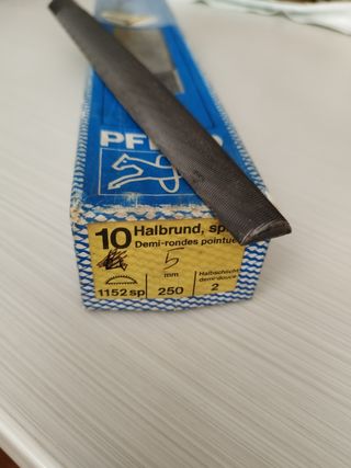 Lima mezzotonda Pferd mm.250