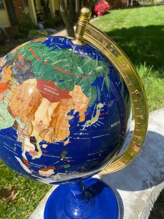 Mappamondo in lapislazzuli e pietre dure: giardino e fai da te in ...