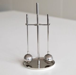 Officina ALESSI Infusore da té con supporto 90043