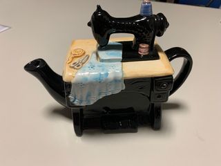 Teiera nera da collezione