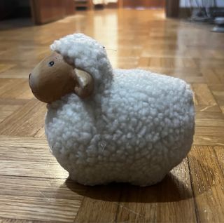 Soprammobile morbida pecora 