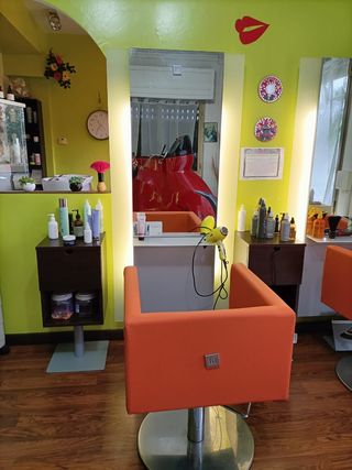 arredamento parrucchiera 