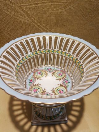 Centrotavola in porcellana