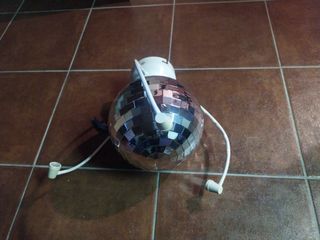 palla girevole a specchio con led colorati 