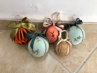 Palline realizzate a mano