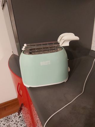 vendo tosta pane bialetti, mai utilizzato.