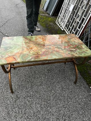 Tavolinetto con lastra onice 