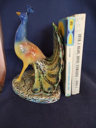 Fermalibri pavone in ceramica