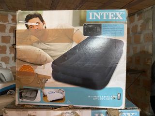 Materasso gonfiabile INTEX