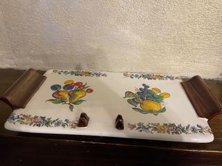 Vassoio centro tavola decorato fiori e frutta in c