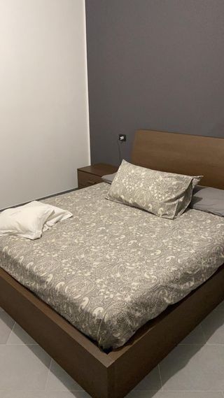 Letto contenitore con comodini 
