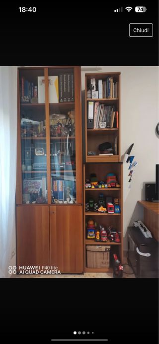 Mobile vetrina e due mobili con ripiani