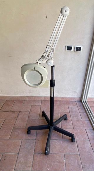 Lampada ingrandimento estetica