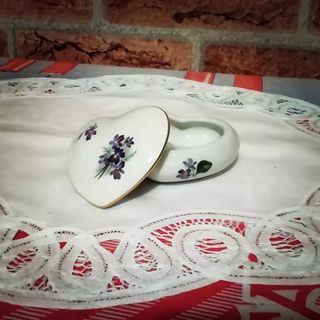 portagioelli di porcellana forma di cuore