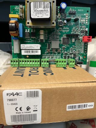 Centrale per cancello due ante