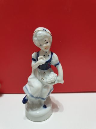 statuina porcellana ceramica di capodimonte 