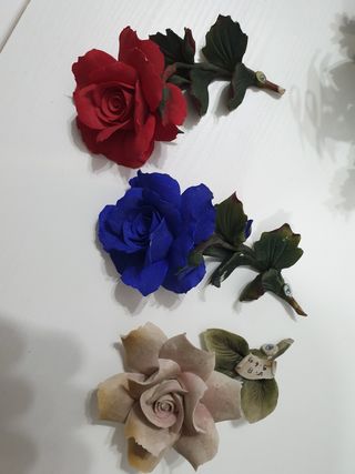 tris di rosa ceramica di capodimonte 