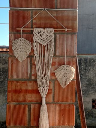 macramè plant hanger 