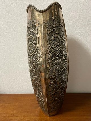 Vado con rilievo floreale 