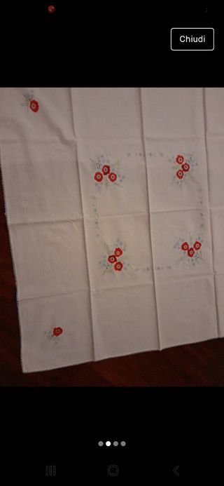 Tovaglietta da te ricamata cm 85x85