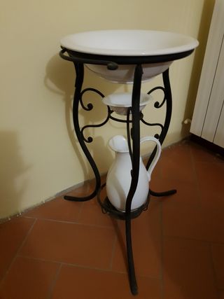 Portacatino antico ferrobattuto con accessori 