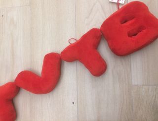 SCRITTA IN PELUCHE T.V.T.B. SAN VALENTINO TI AMO A