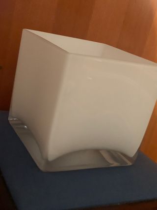 Vaso (cubo) in vetro bianco, ad uso decorativo
