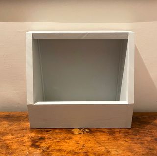 Scaffale portaoggetti fatto a mano in MDF